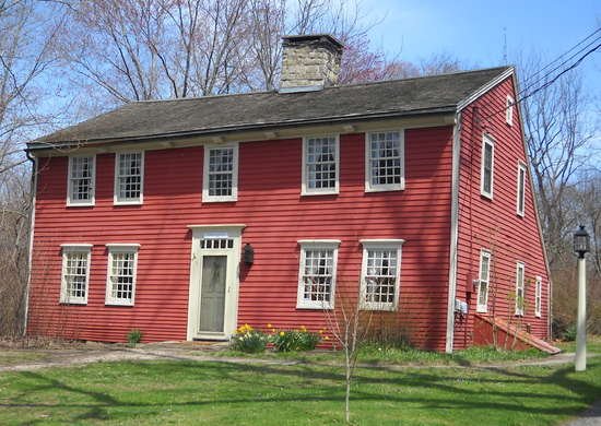 Saltbox House Architectural Style: A Classic New England Symbol ...