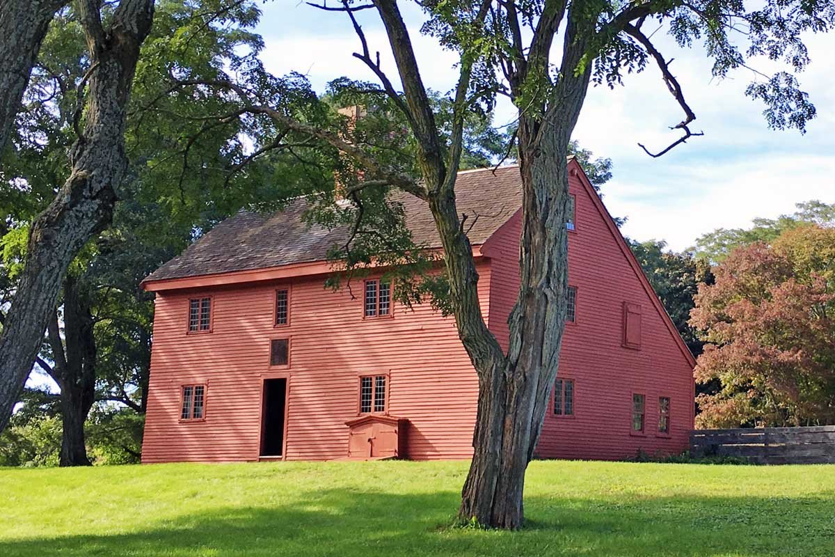 Saltbox House Architectural Style: A Classic New England Symbol - Architecture Detective