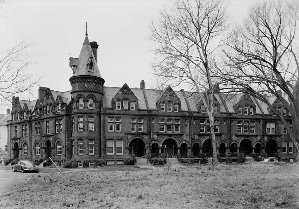 Understand the Unique Subtypes of Victorian Architecture - Architecture ...